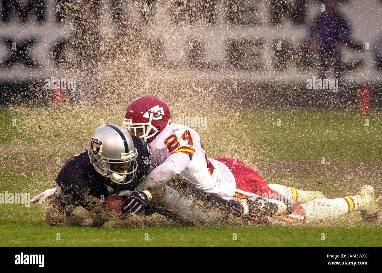 2002 chiefs at raiders hi-res stock photography and images - Alamy