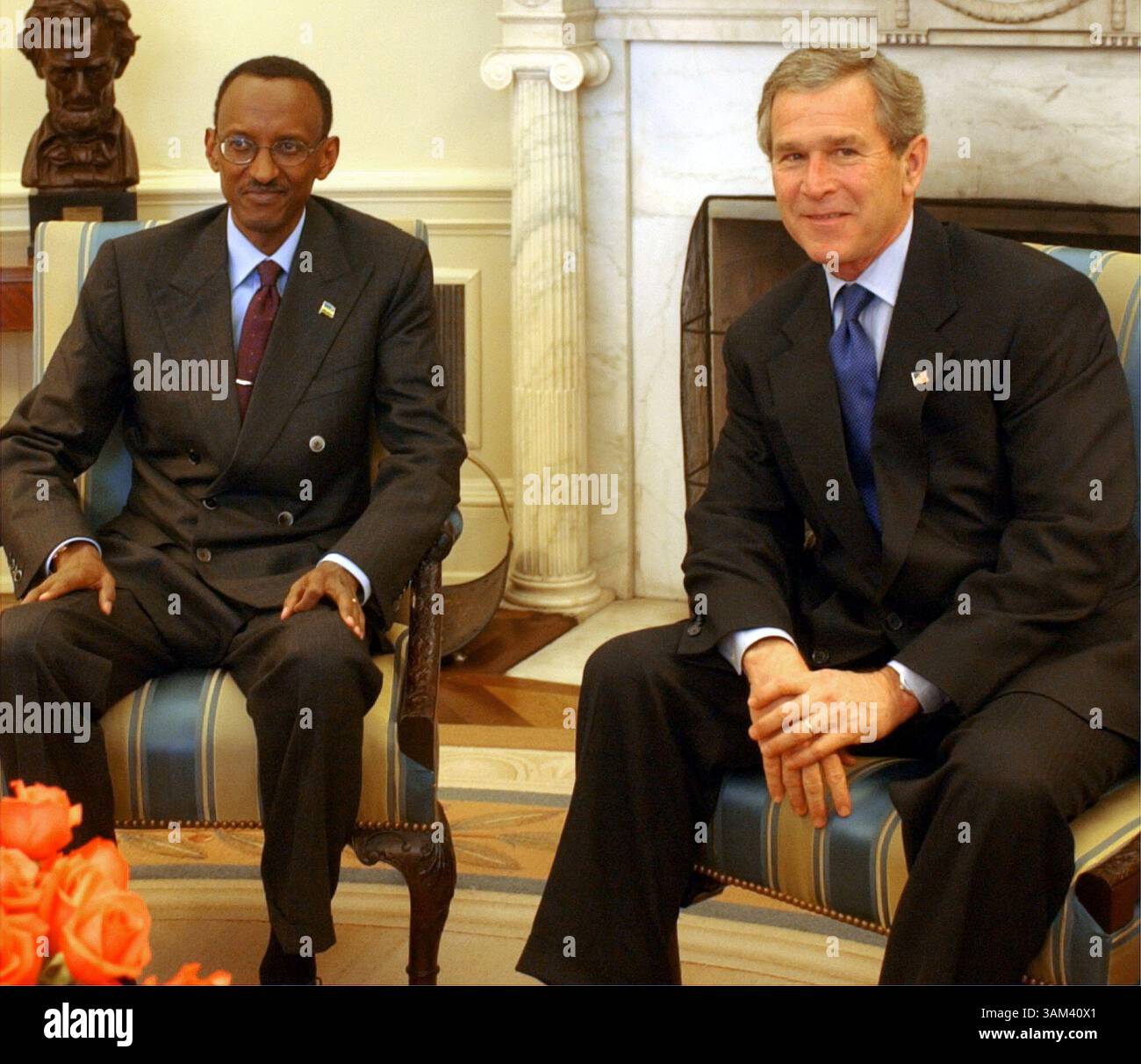 March 4, 2003 - U.S. - KRT STAND ALONE US NEWS PHOTO SLUGGED: BUSH ...