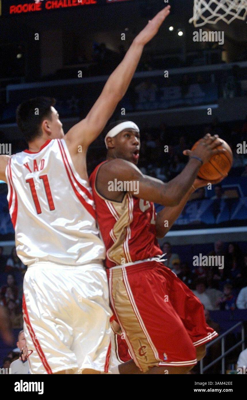 2004 rookie challenge nba all star hi-res stock photography and images ...