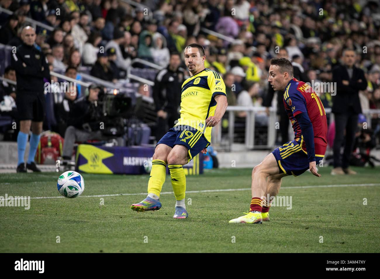 Nashville SC midfielder Alex Muyl (19) kicks the ball during the first ...