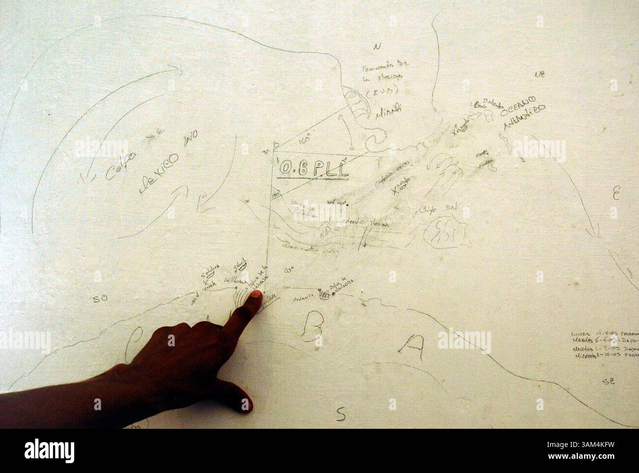 July 28, 2004 - U.S. - KRT WORLD NEWS STORY SLUGGED: KRT PHOTOGRAPH BY ...