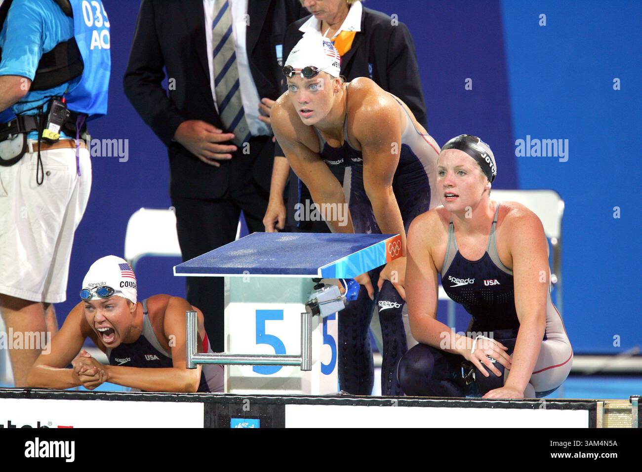Natalie coughlin kara lynn joyce hi-res stock photography and images ...