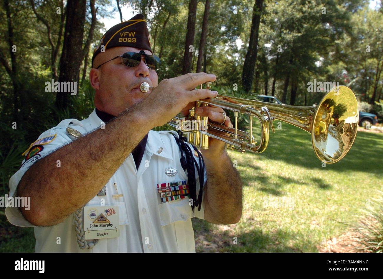 July 30, 2004 - U.S. - KRT US NEWS STORY SLUGGED: BUGLER KRT PHOTOGRAPH ...