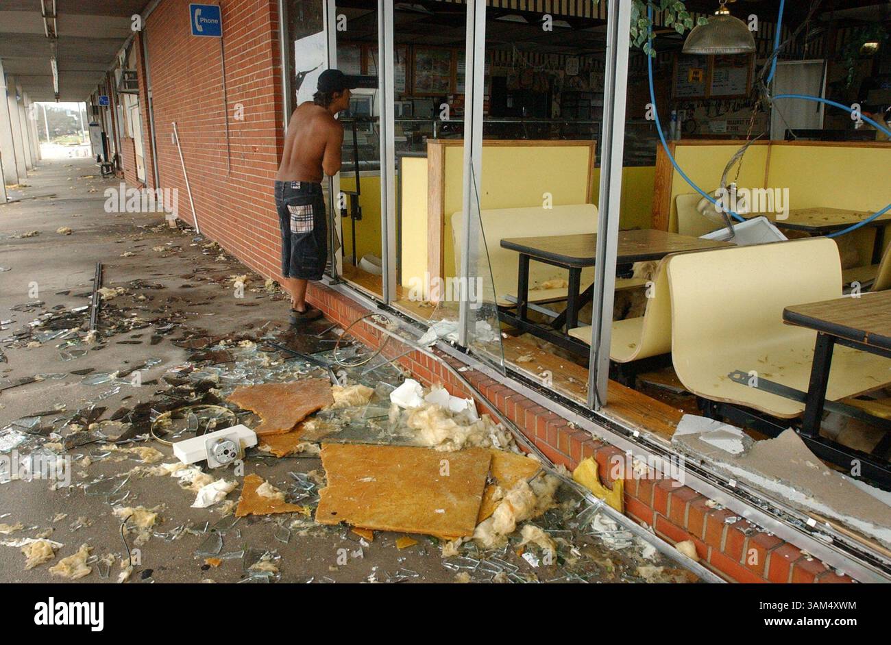 Sept. 16, 2004 - U.S. - NO MAGS, NO SALES UNTIL 9-30-04 -- KRT US NEWS ...