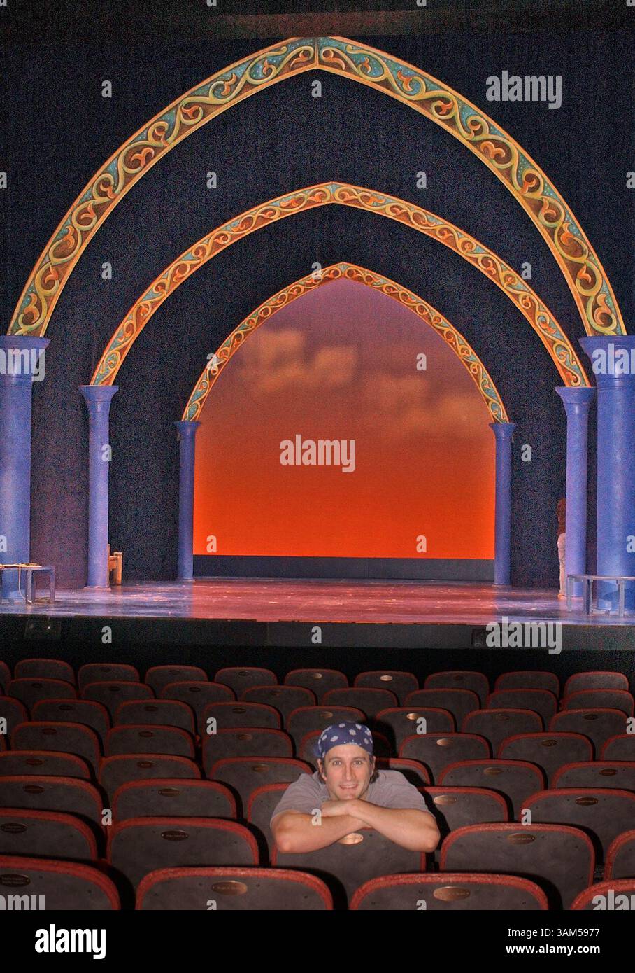 Bronson pinchot 1998 hi-res stock photography and images - Alamy