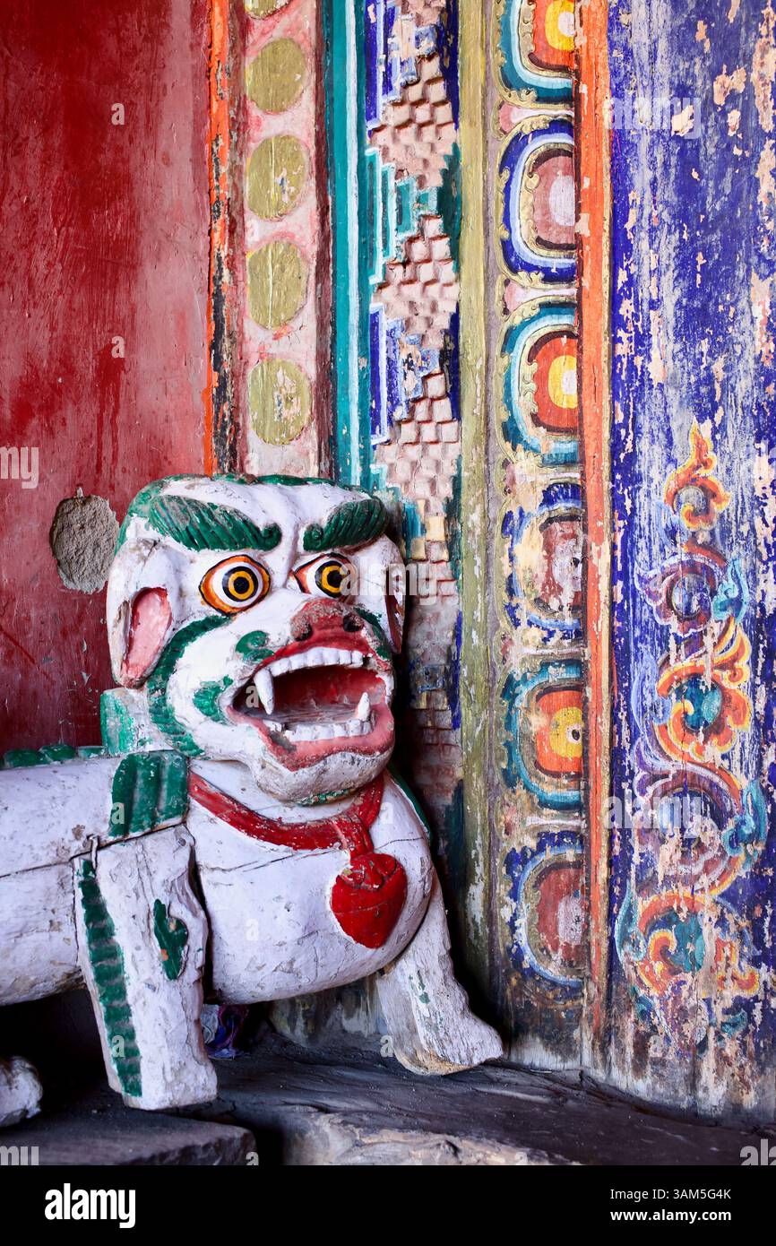 Tibetan design hi-res stock photography and images - Alamy