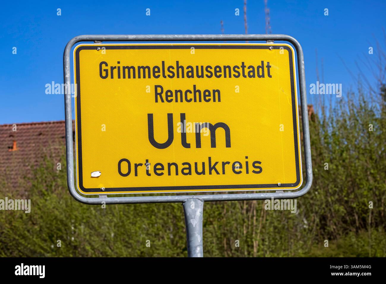 Ortsschild von Ulm, einem Stadtteil der Grimmelshausenstadt Renchen ...