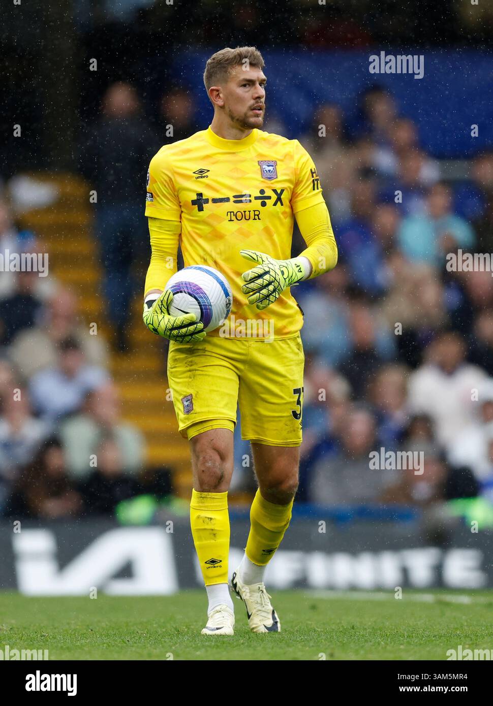 Ipswich Town goalkeeper Alex Palmer during the Premier League match at ...