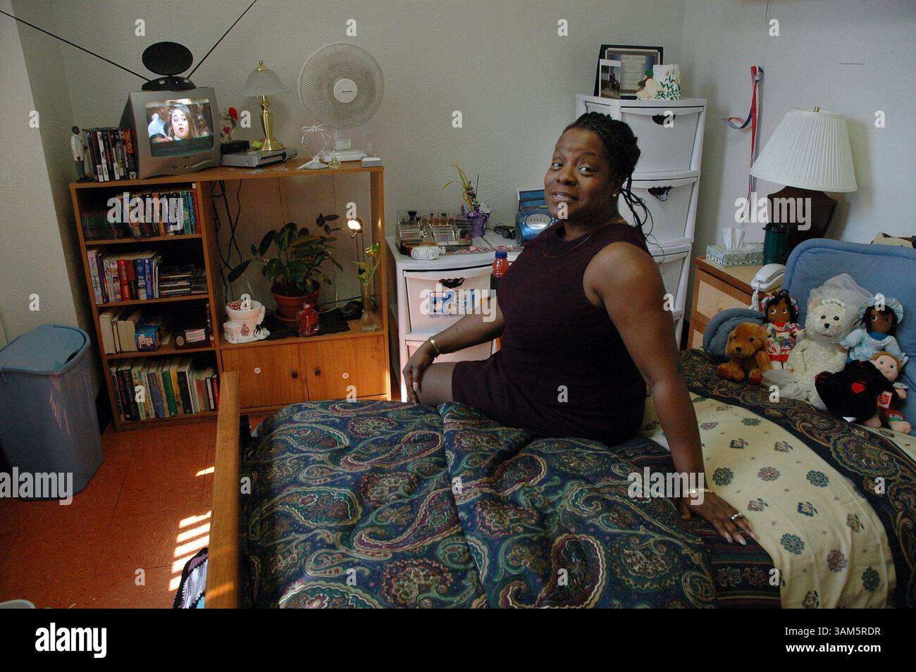 April 8, 2005 - U.S. - KRT US NEWS STORY SLUGGED: FEMALEVETERANS KRT ...