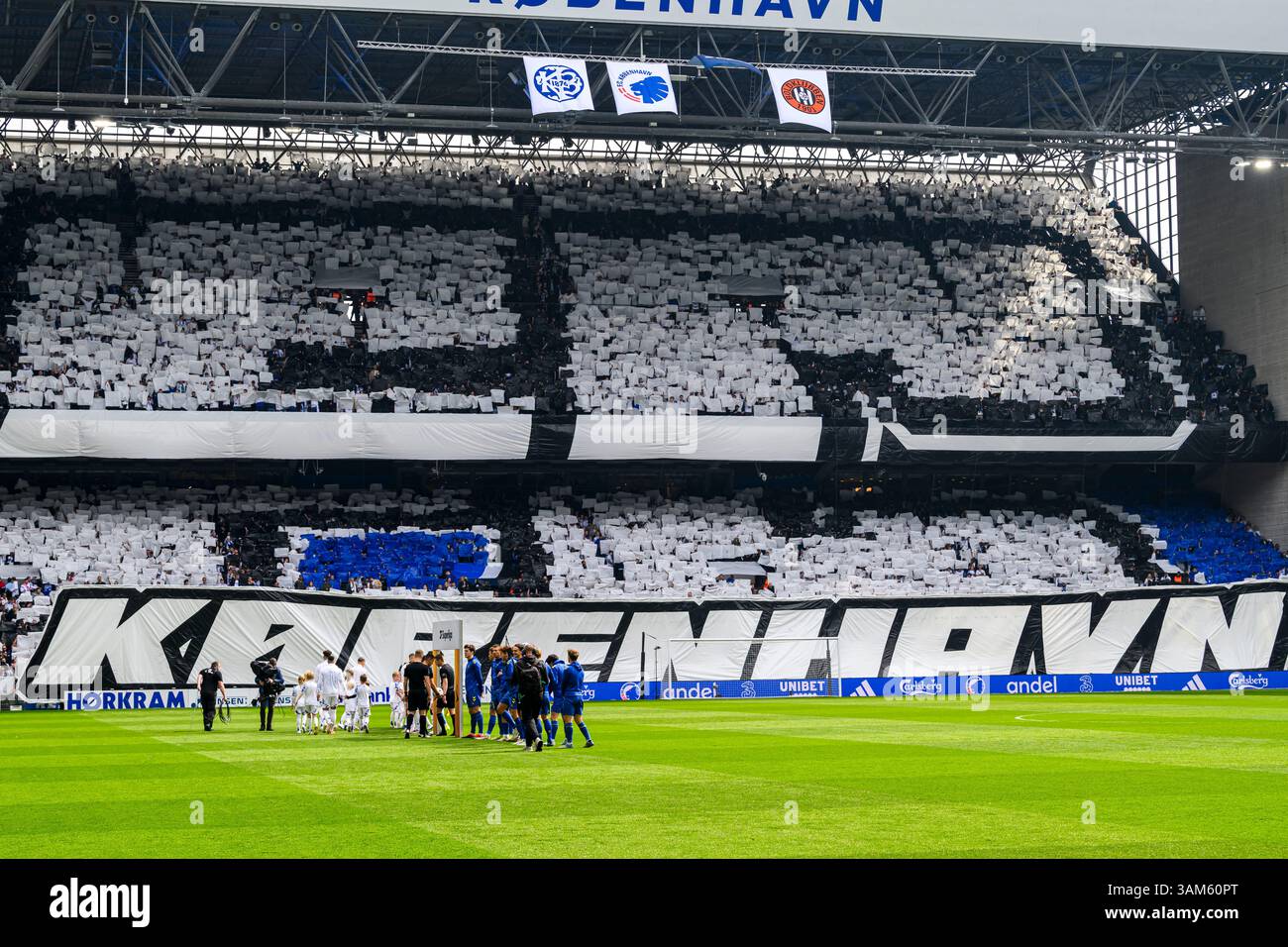 FCK fans, Sektion 12, tifo, banner. Mesterskabsspillet - Superliga: FC København vs Brøndby IF ...