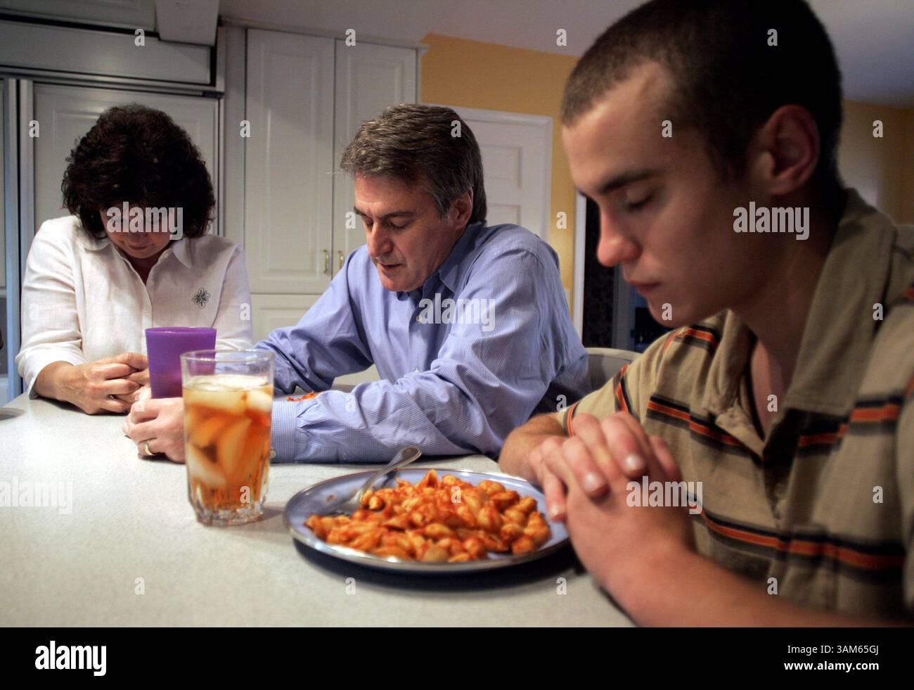 Aug. 18, 2005 - U.S. - KRT US NEWS STORY SLUGGED: AMT-ADV21 KRT ...