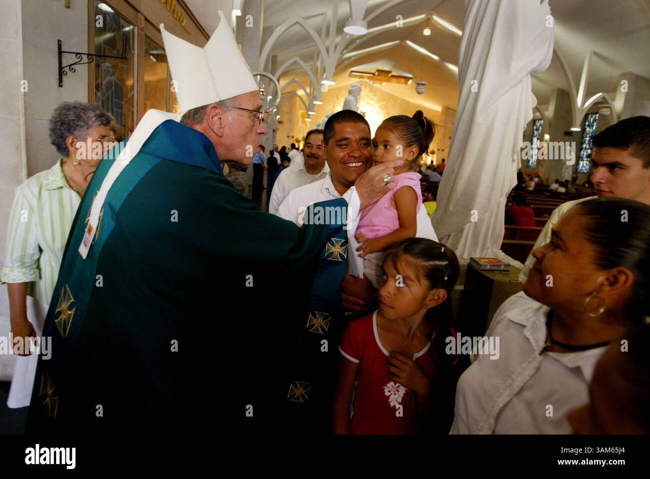 Aug. 19, 2005 - U.S. - NO MAGS, NO SALES -- KRT RELIGION STORY SLUGGED ...