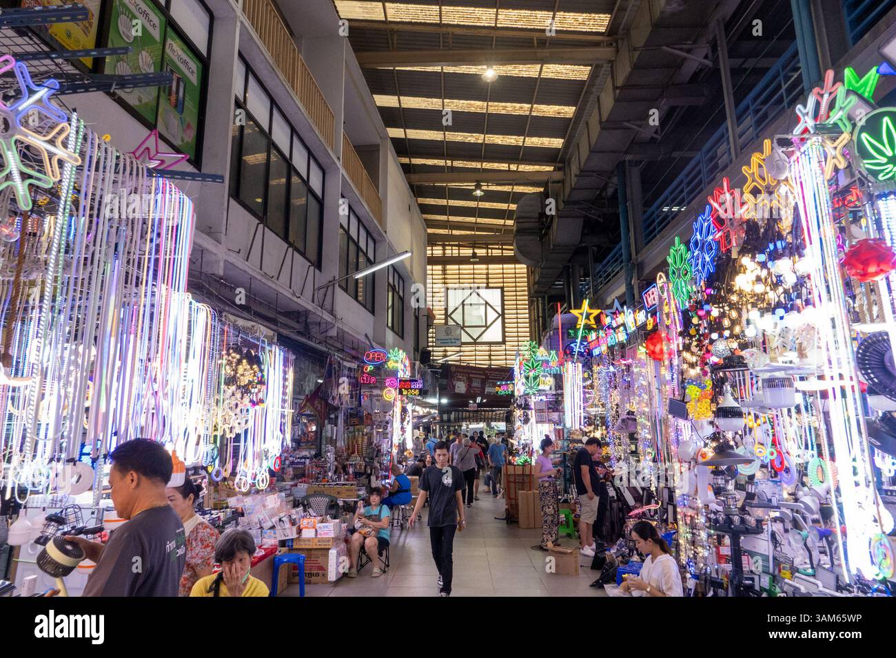 March 21, 2025, Bangkok, Bangkok Metropolis, Thailand: An indoor market ...