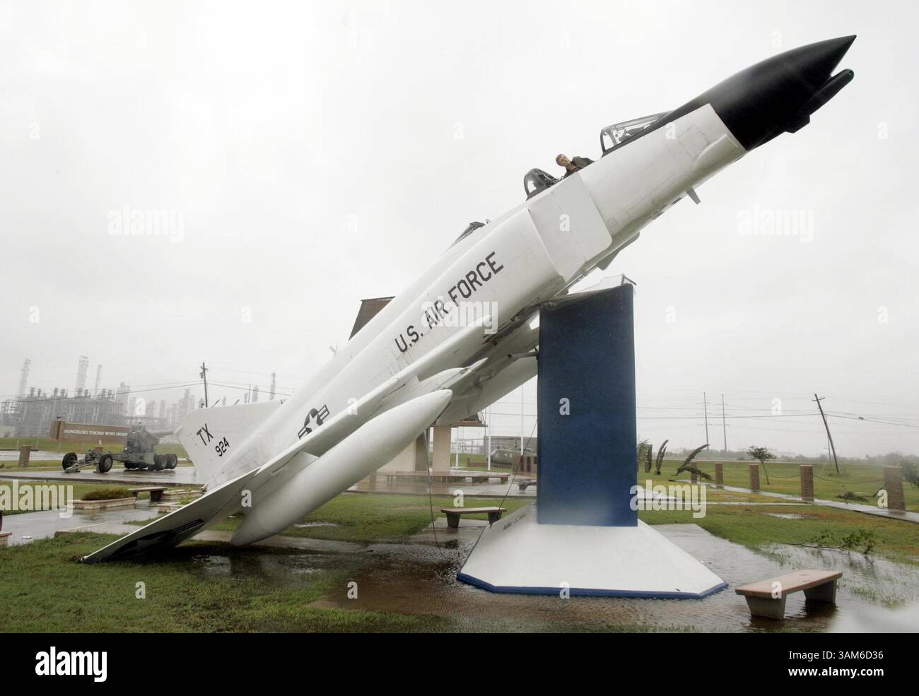 Cdm triangle hi-res stock photography and images - Alamy