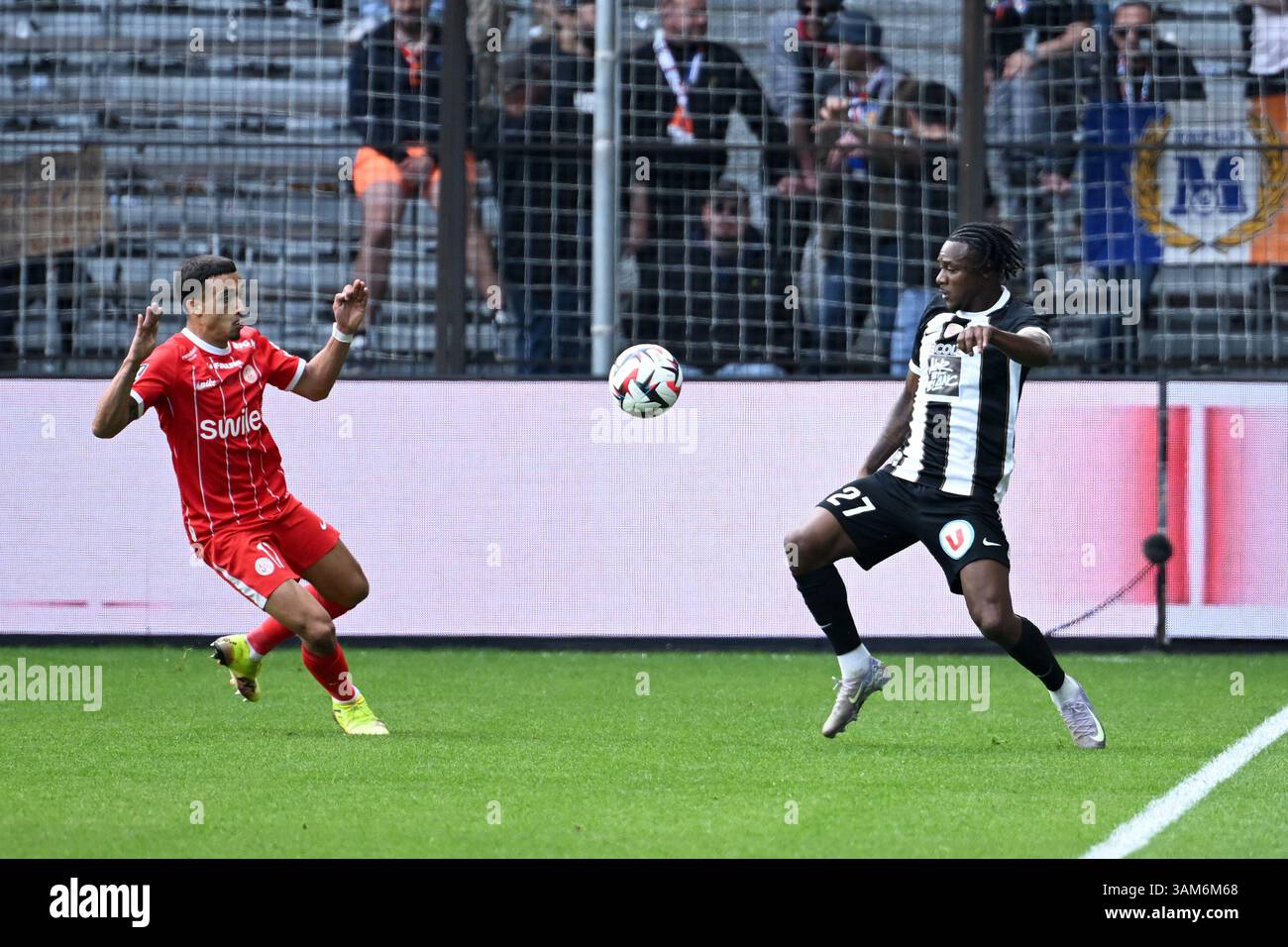 France. 13th Apr, 2025. 27 Lilian RAOLISOA (sco) - 17 Theo SAINTE LUCE ...