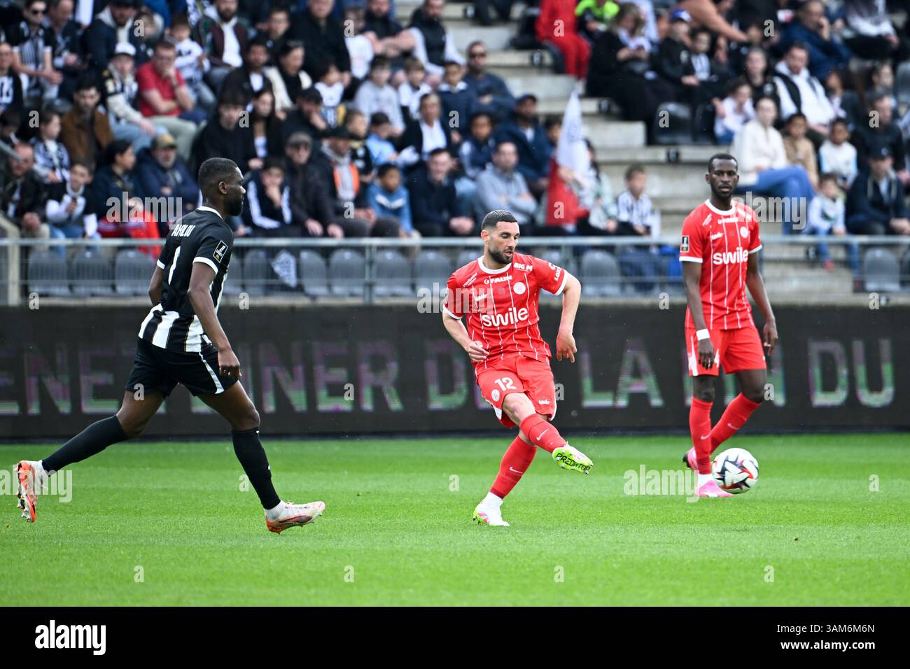 12 Jordan FERRI (mhsc) during the Ligue 1 McDonald's match between ...