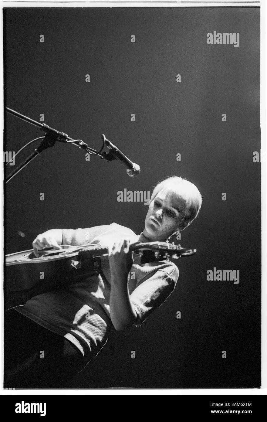 HAYWARD WINTERS, FOLK DUO, CONCERT, 1993: A rare photograph of Trish ...