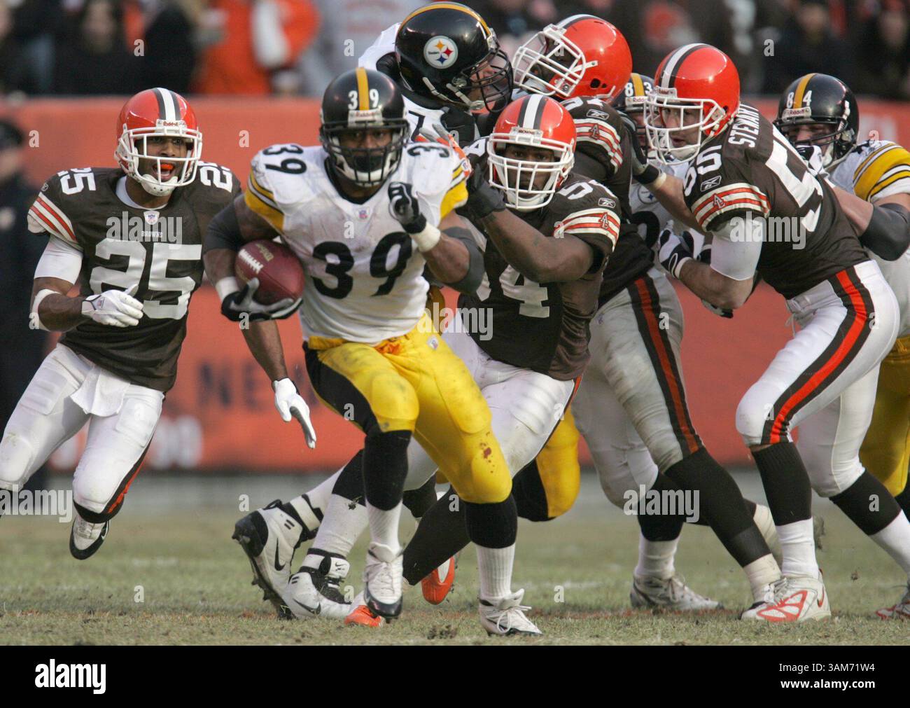 Chris brown 2005 december hi-res stock photography and images - Alamy