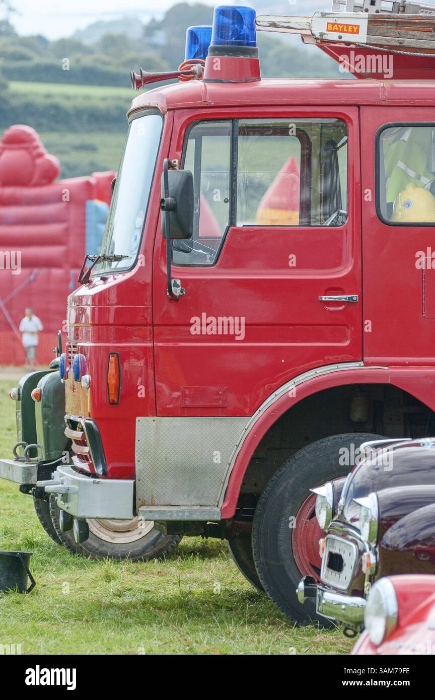 A vintage fire engine at Morval vintage rally 2007 in Cornwall England ...