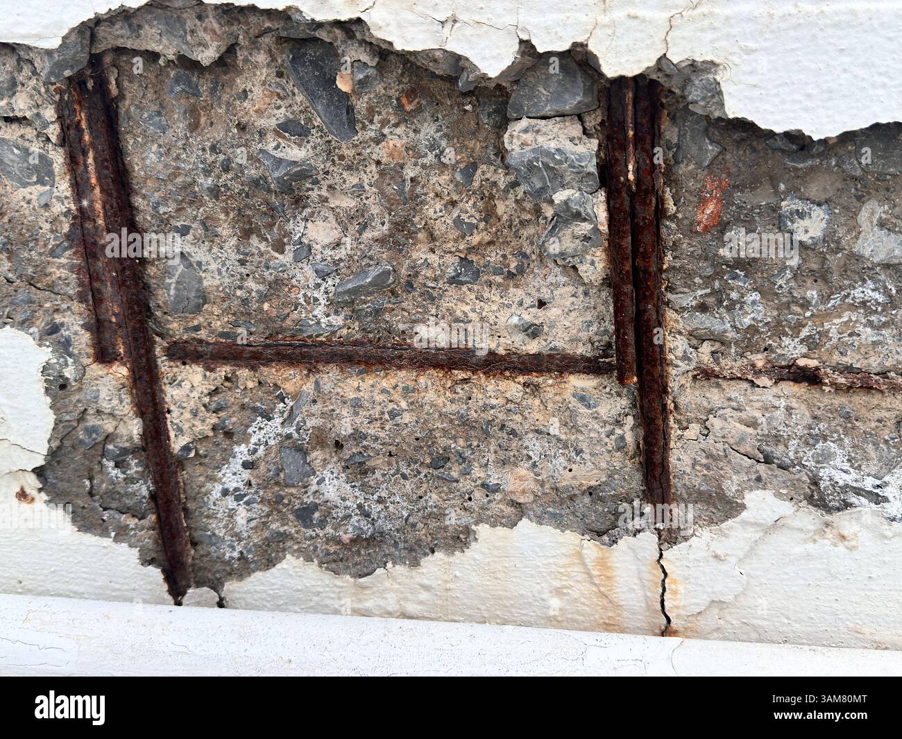 Concrete damage - corrosion of reinforced concrete Stock Photo - Alamy