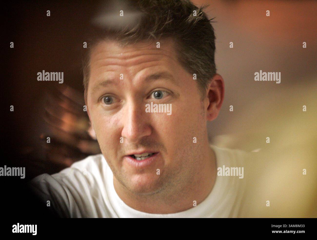 Sept. 18, 2006 - U.S. - Chef Tim Love gives his staff instructions at ...