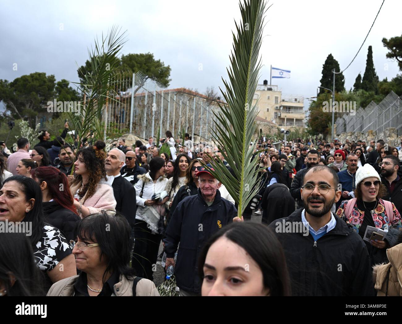 Jerusalem, Israel. 13th Apr, 2025. Thousands of Christians wave olive ...