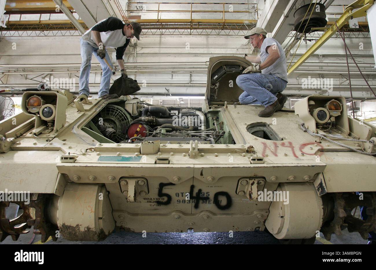 Oct. 4, 2006 - U.S. - Workers begin the initial disassembly of a ...