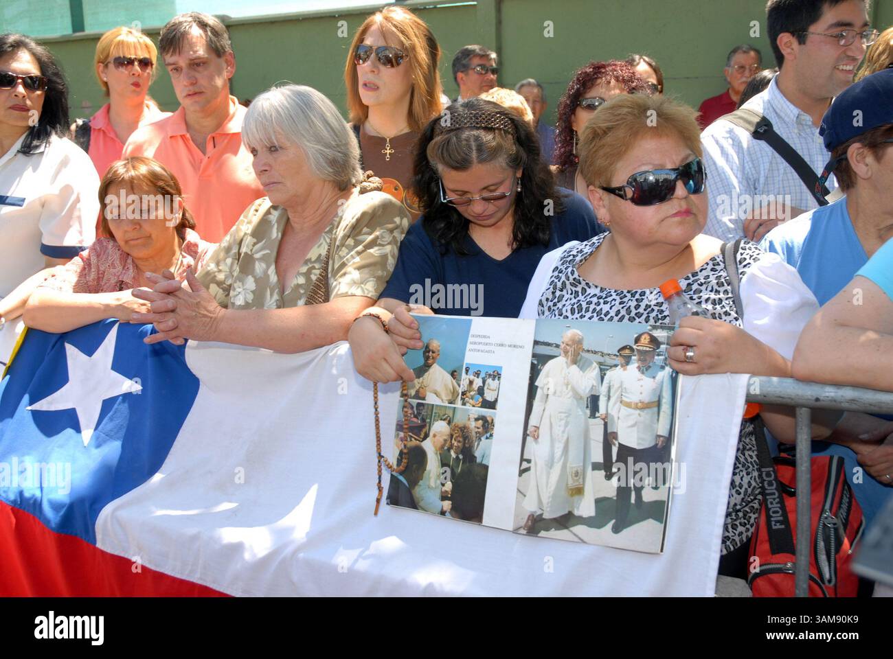 Dec. 3, 2006 - U.S. - Supporters of former Chilean dictator Gen ...
