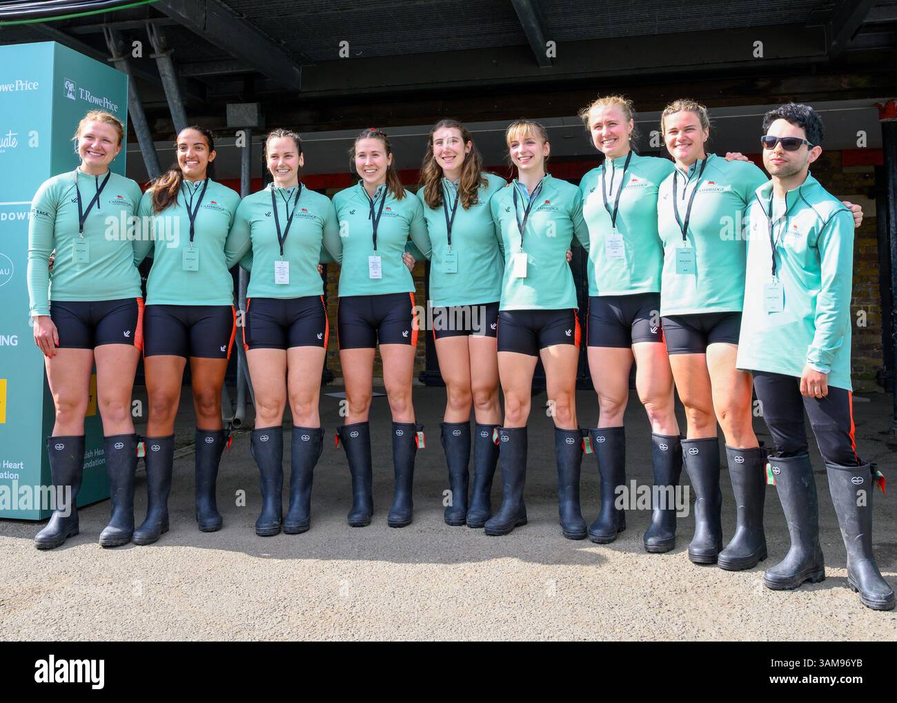 London, UK. 13 Apr 2025, London, UK. The Cambridge women's crew posing ...