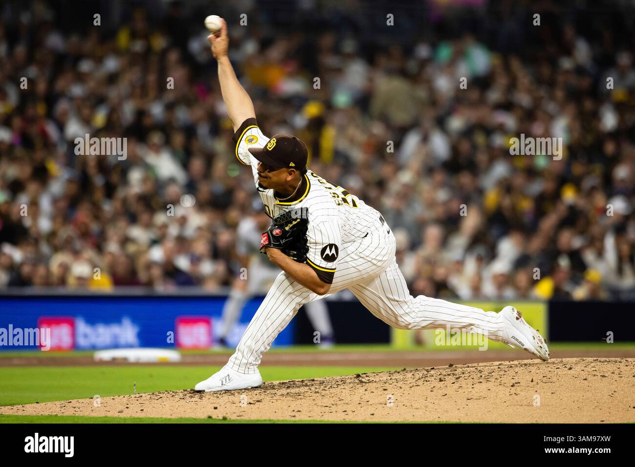 San Diego Padres relief pitcher Jeremiah Estrada works against the ...