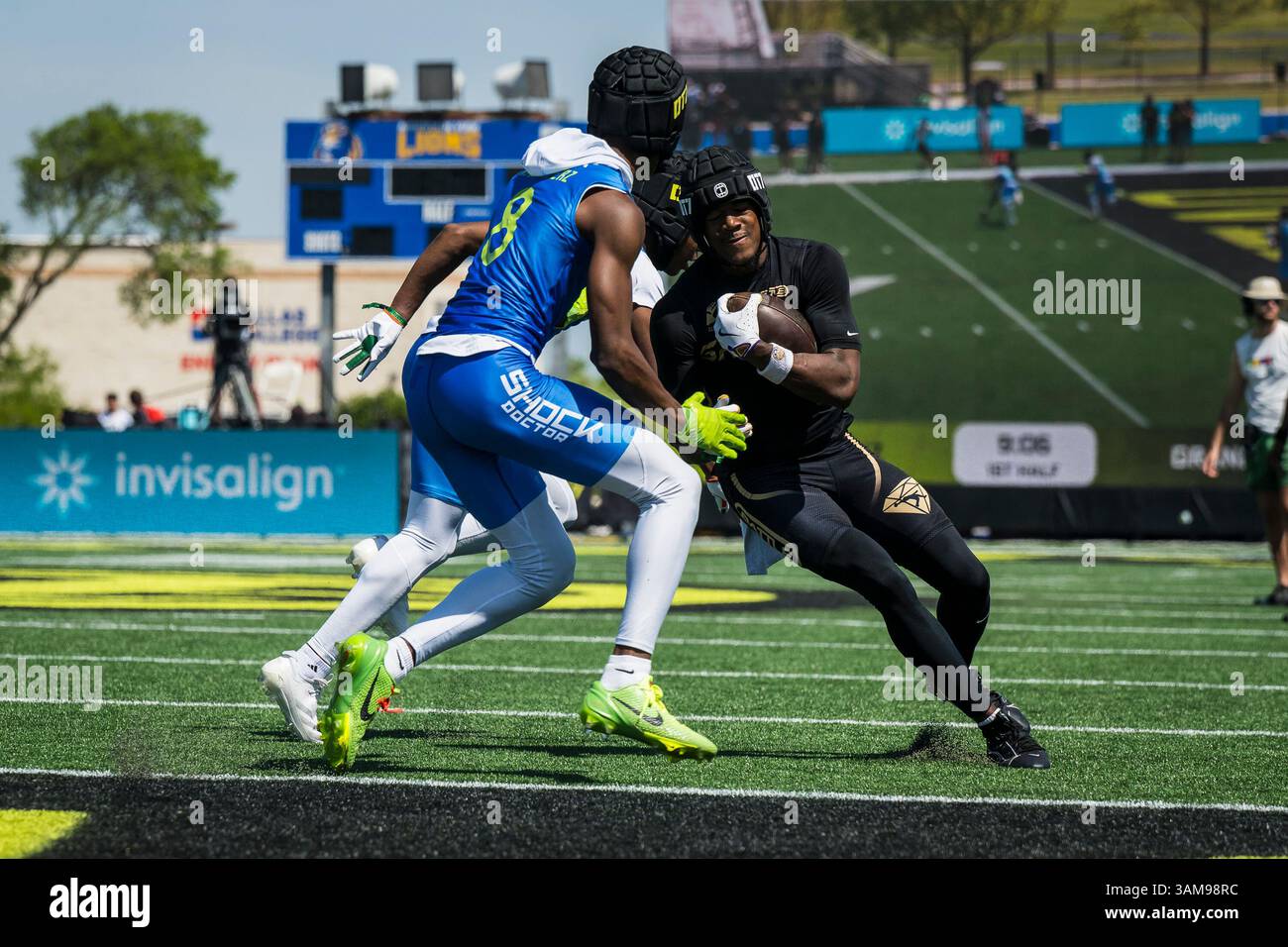 Grand Elite's Jalen Lott catches the football during OT7 Week 5, Sunday ...