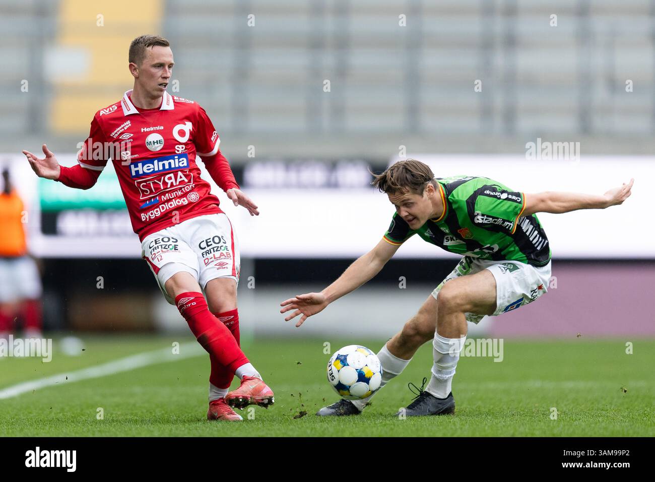 250413 Degerfors Erik Lindell och GAIS Axel Henriksson under ...