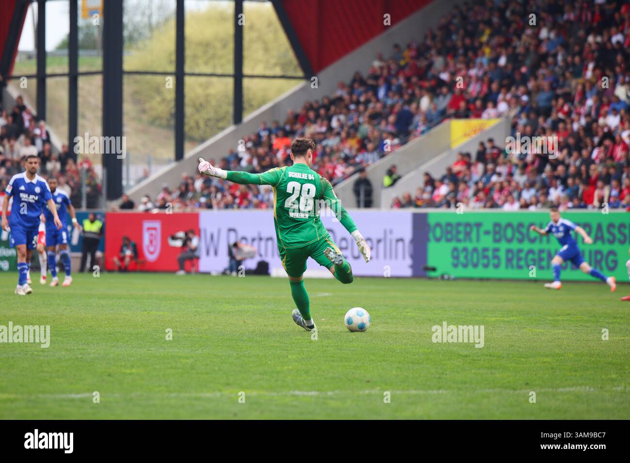Justin Heekeren (FC Schalke 04, 28), GER, SSV Jahn Regensburg vs. FC ...