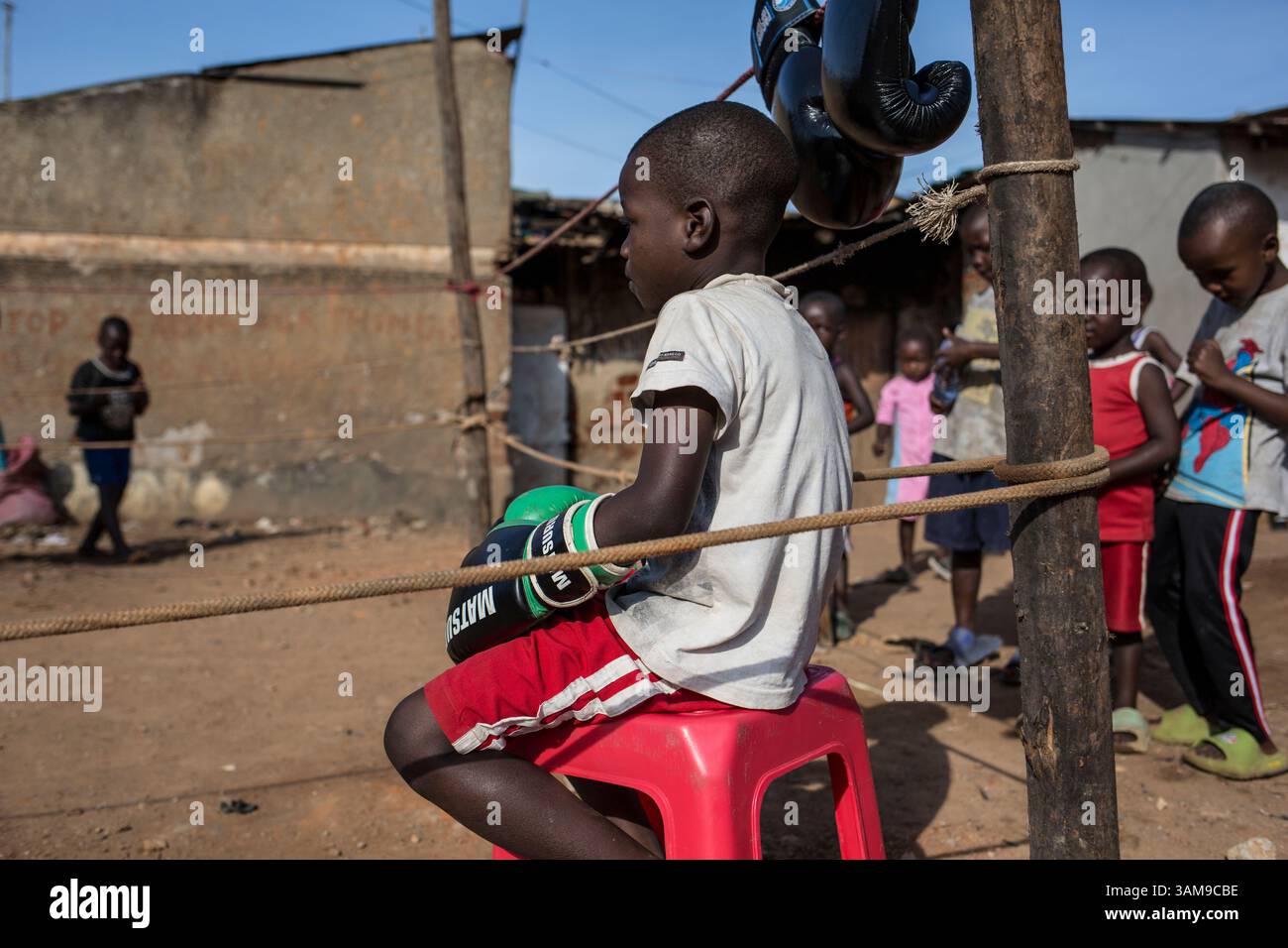 Boxing in Katanga slum, Kampala, Uganda, Africa Stock Photo - Alamy