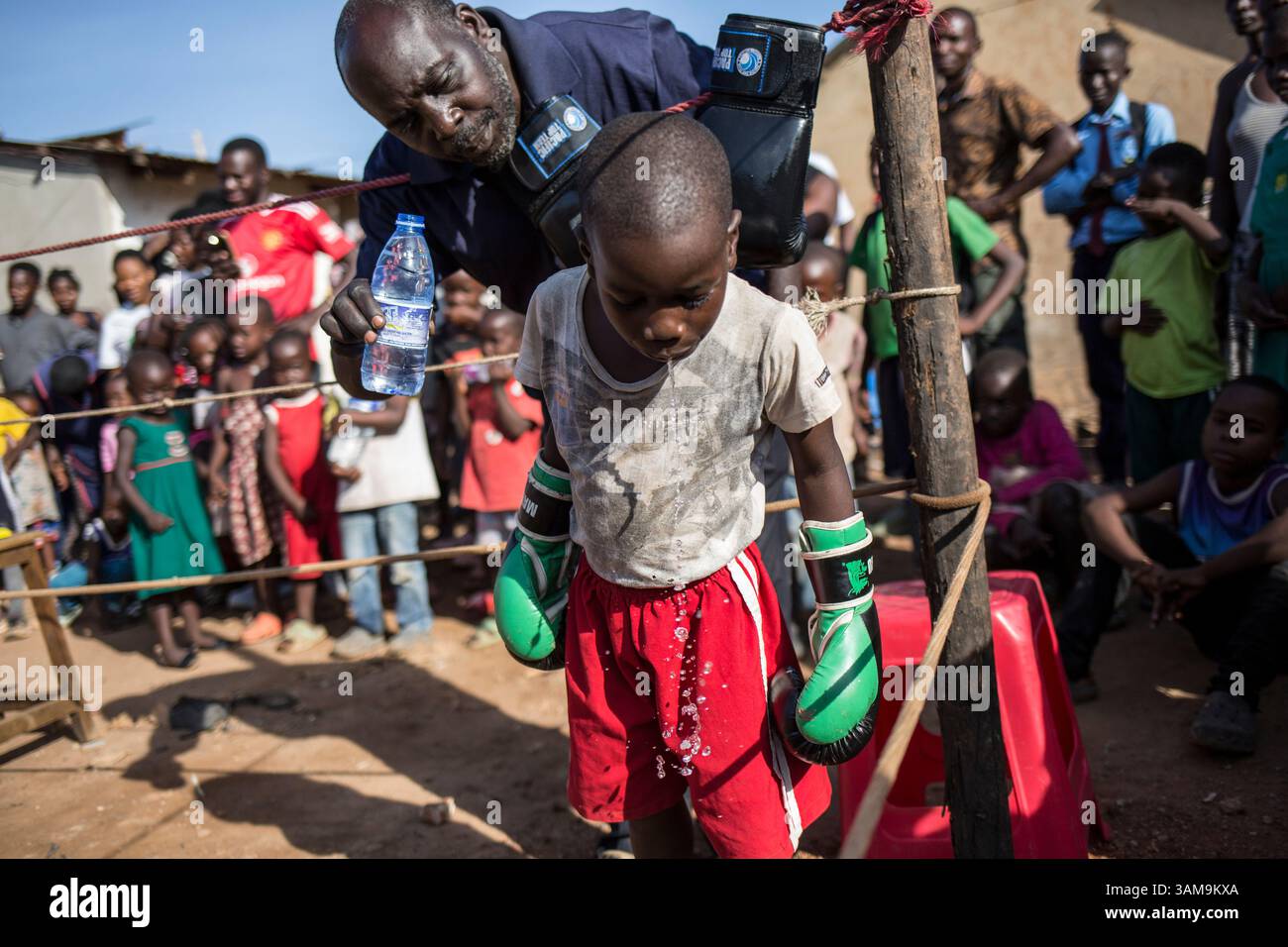 Boxing in Katanga slum, Kampala, Uganda, Africa Stock Photo - Alamy