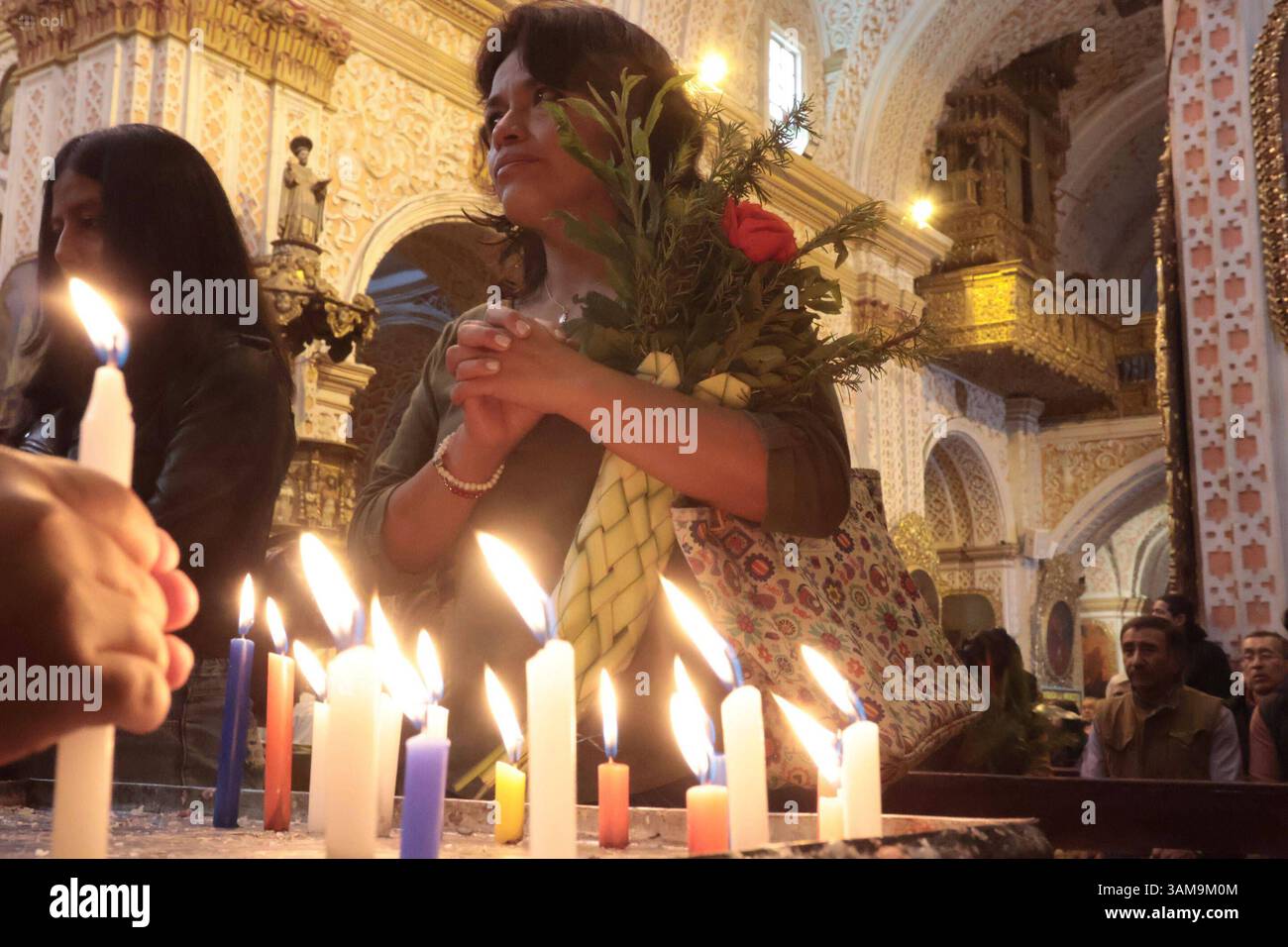BENDICION RAMOS Quito April 13, 2025 Father during the religious ...