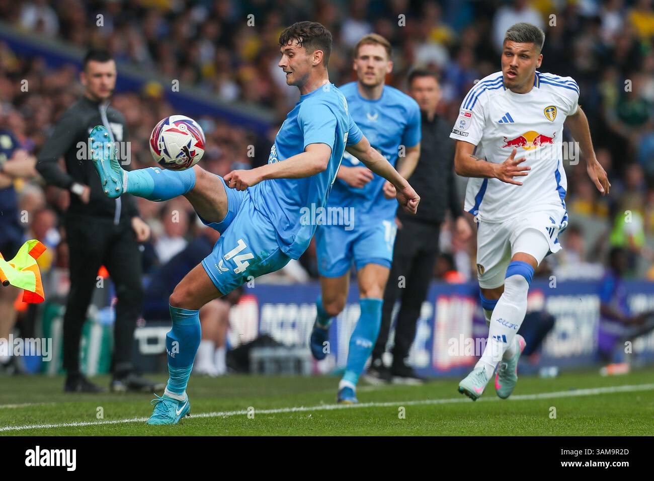 Jordan Storey of Preston North End passes the ball during the Leeds ...