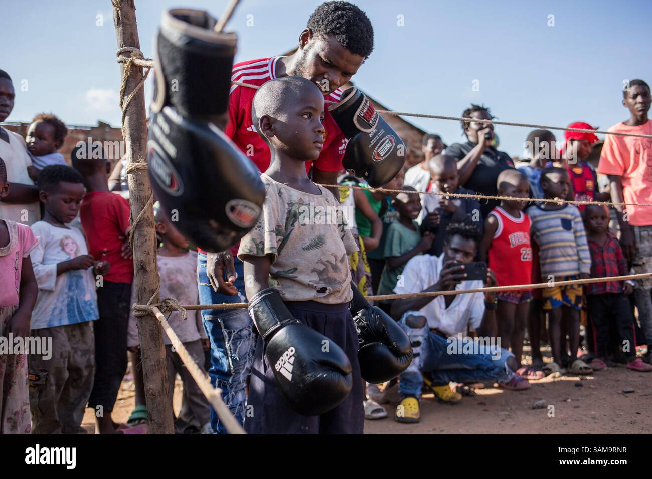 Boxing in Katanga slum, Kampala, Uganda, Africa Stock Photo - Alamy