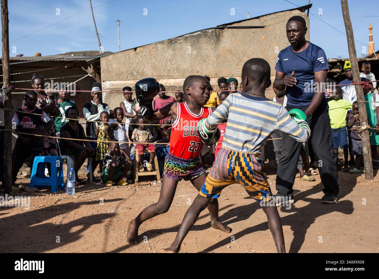 Boxing in Katanga slum, Kampala, Uganda, Africa Stock Photo - Alamy