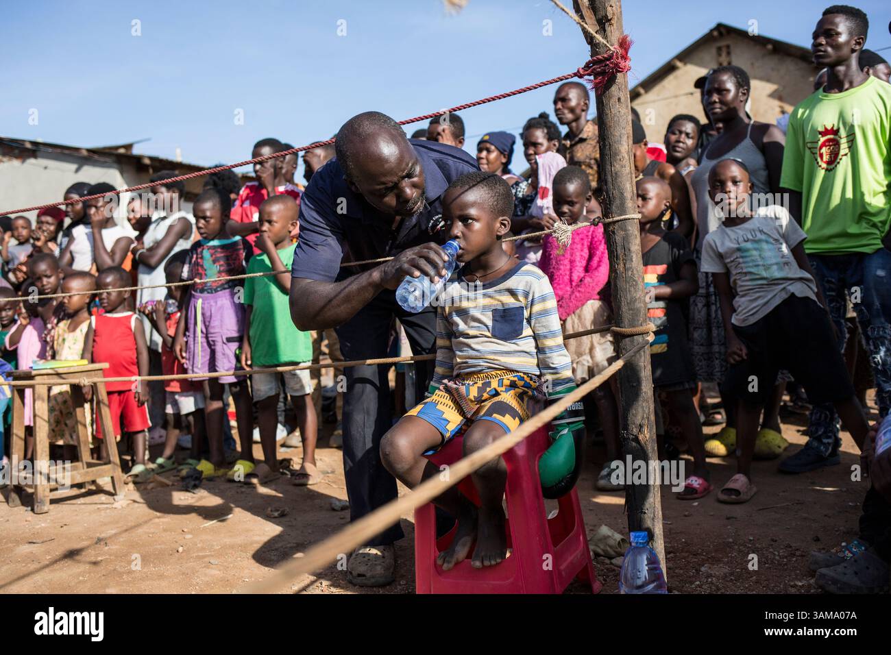 Boxing in Katanga slum, Kampala, Uganda, Africa Stock Photo - Alamy