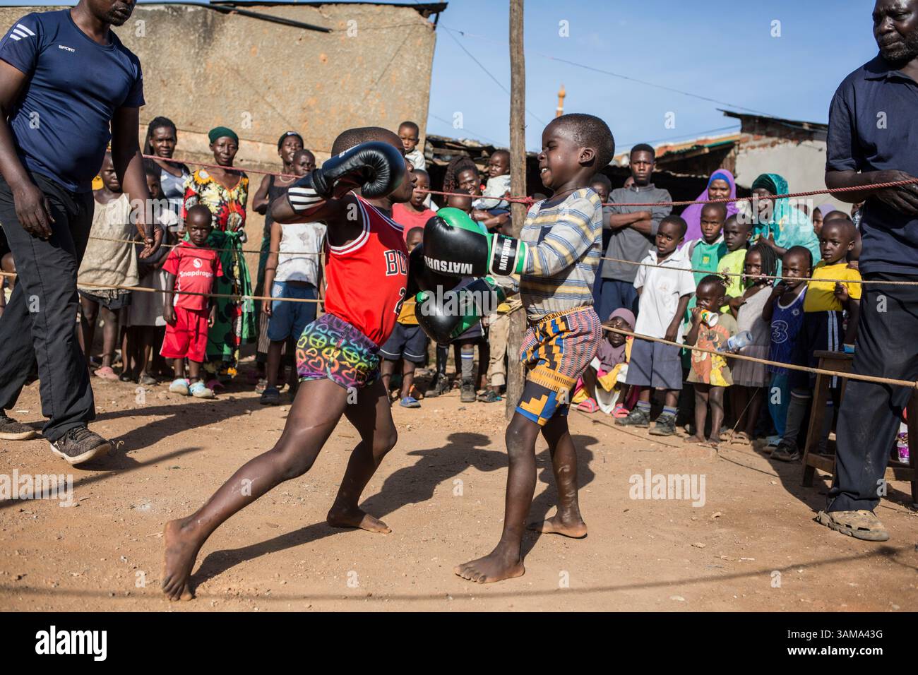 Boxing in Katanga slum, Kampala, Uganda, Africa Stock Photo - Alamy