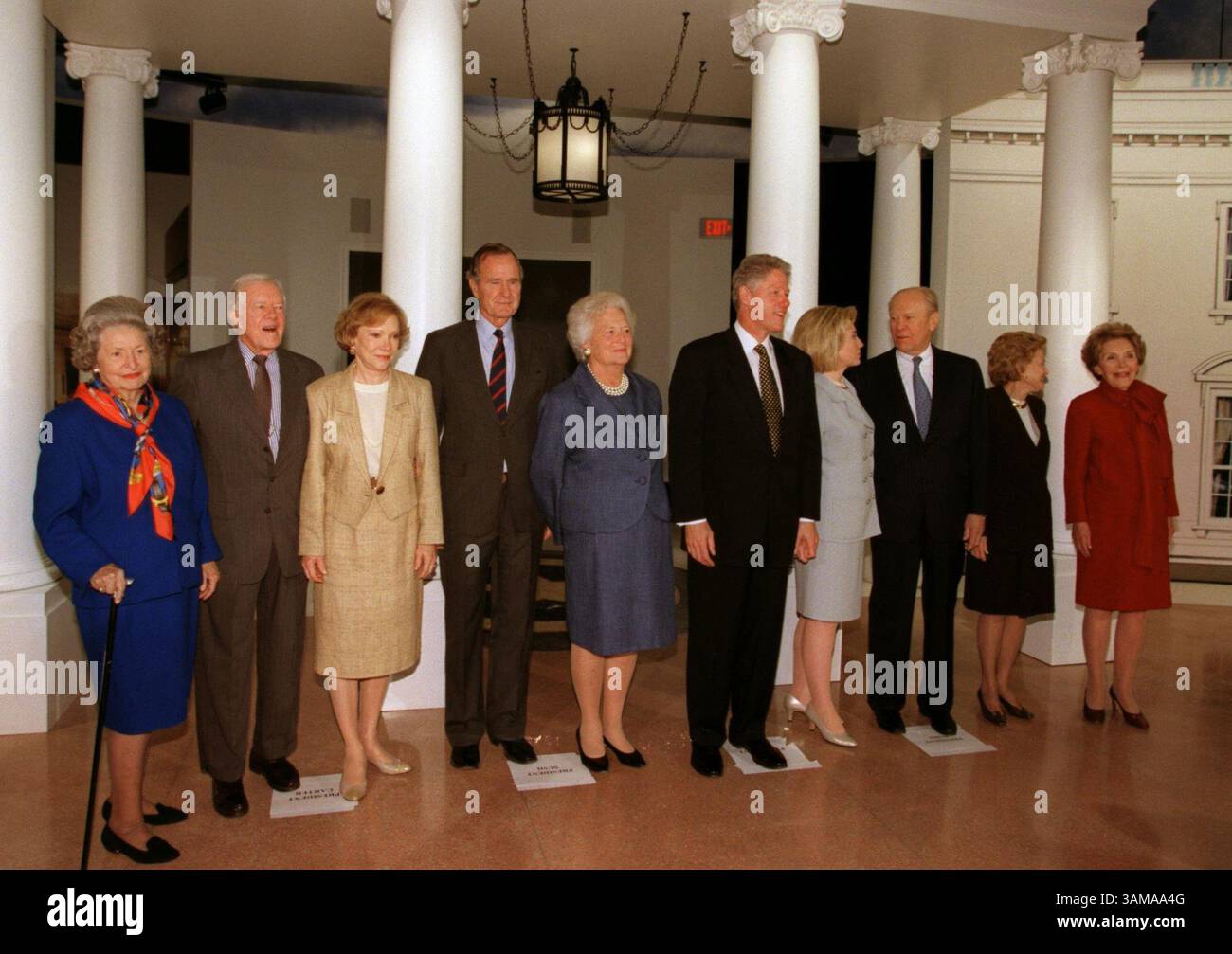Gerald ford in 1997 hi-res stock photography and images - Alamy