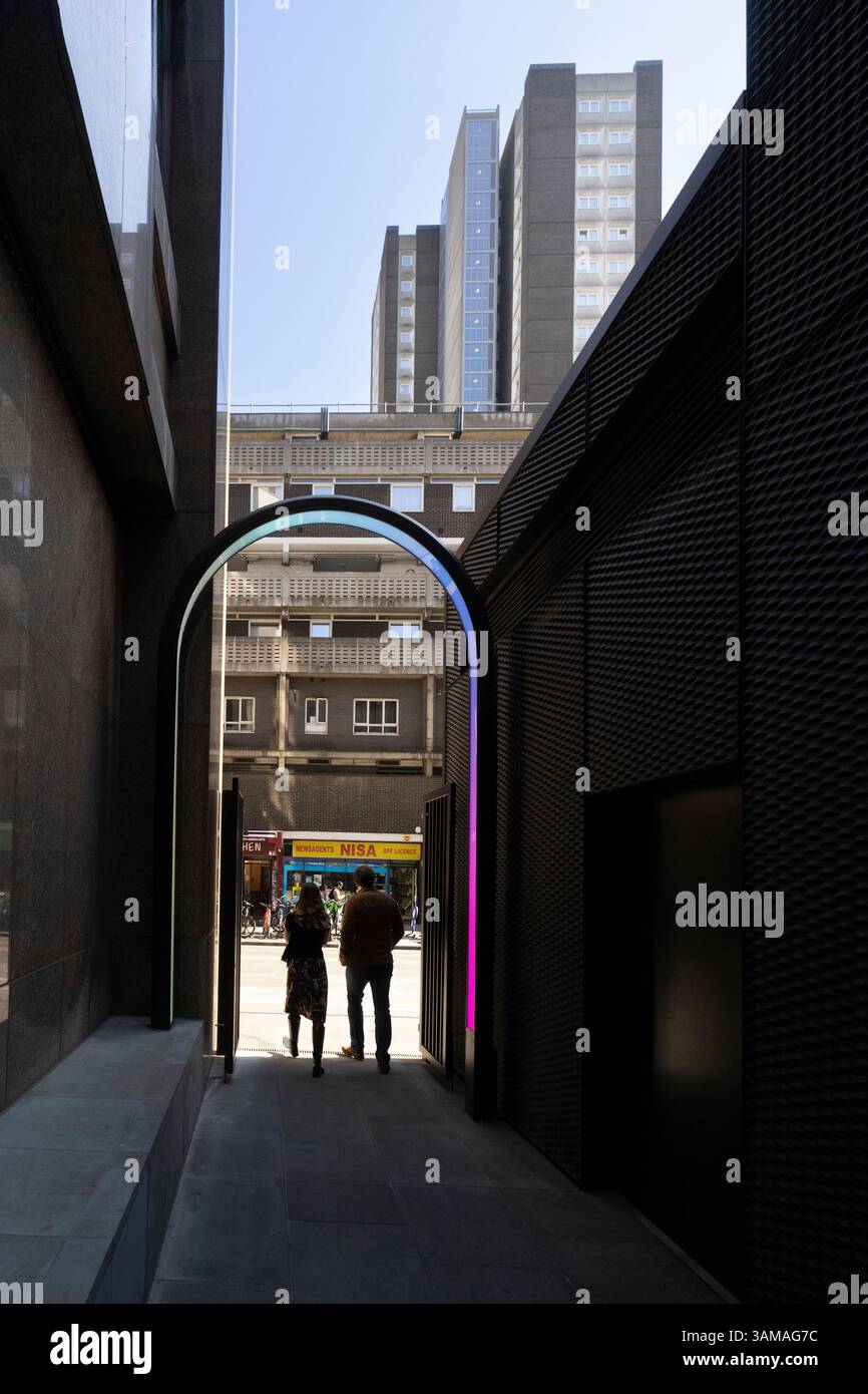 Devonshire square london hi-res stock photography and images - Alamy