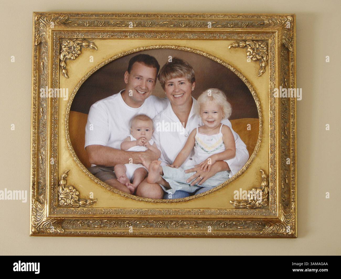 Aug. 16, 2007 - U.S. - A family portrait of Jeff and Amy Clay, with ...
