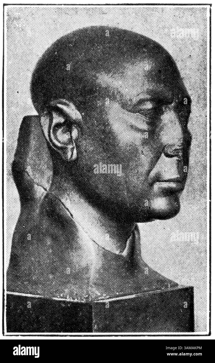 Ancient Egyptian priest head in green basalt, Saite Dynasty, Late ...