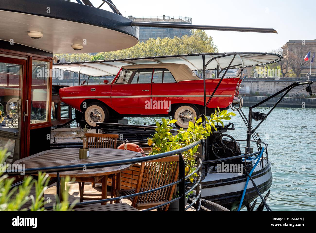 Amphicar hi-res stock photography and images - Alamy