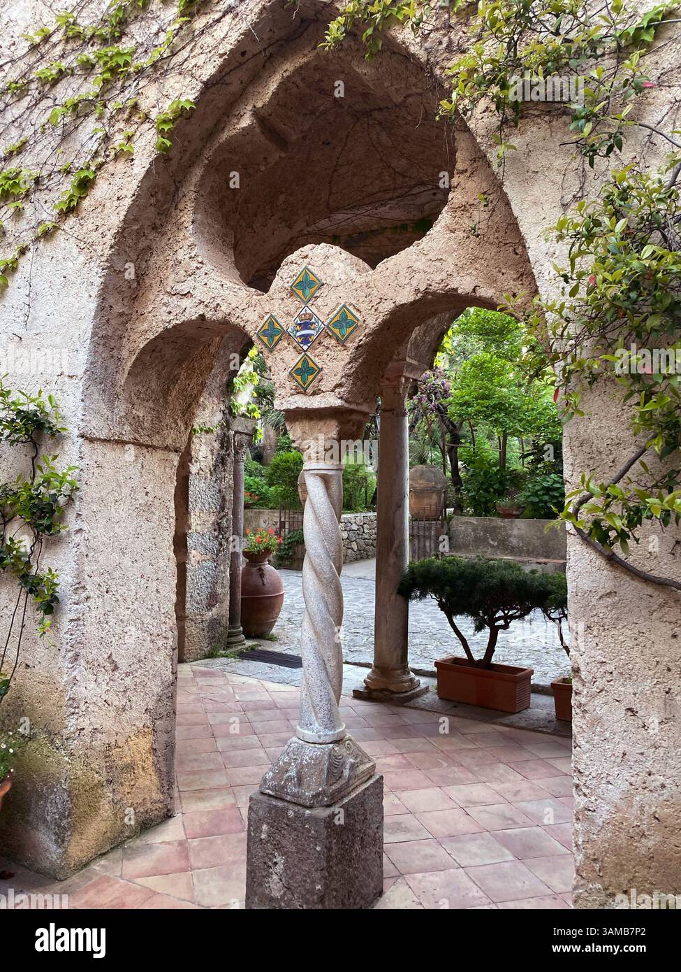 Moorish Garden Arch with Twisted Column – Ravello, Italy Stock Photo ...