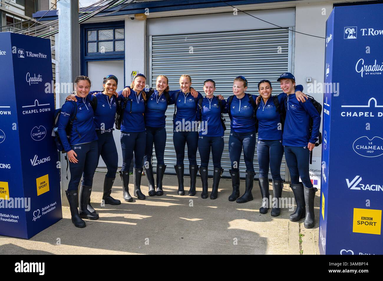 London, UK. 13 Apr 2025, London, UK. The Oxford women's crew posing for ...