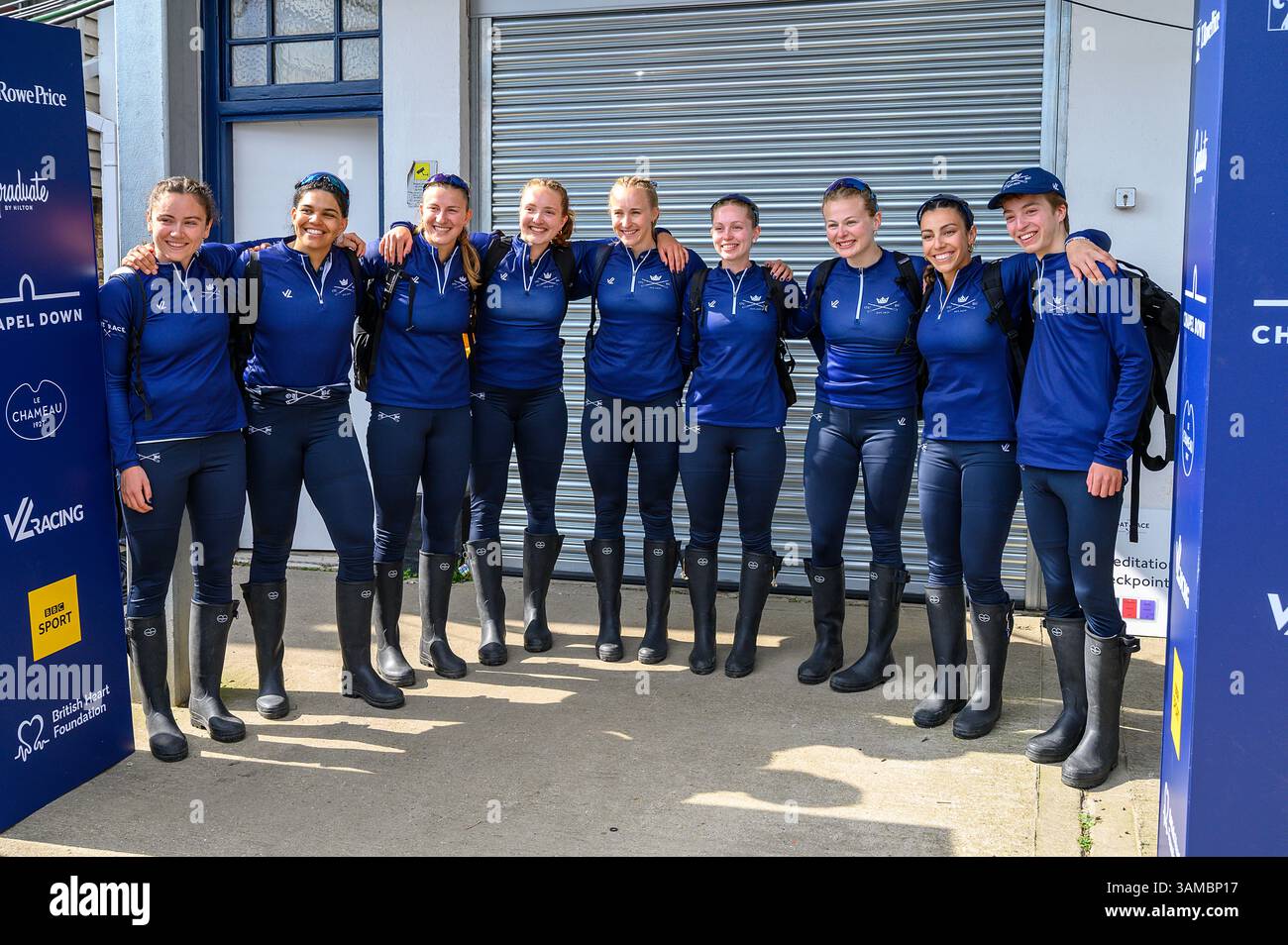 London, UK. 13 Apr 2025, London, UK. The Oxford women's crew posing for ...