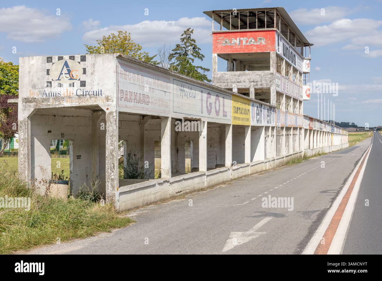 Reims-Gueux former Formula One circuit pit lane with start and finish ...